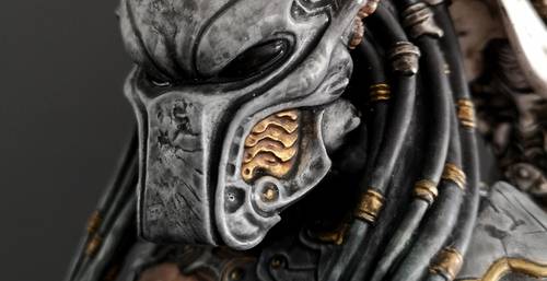 Lone Hunter Razzex - Xenomorphine